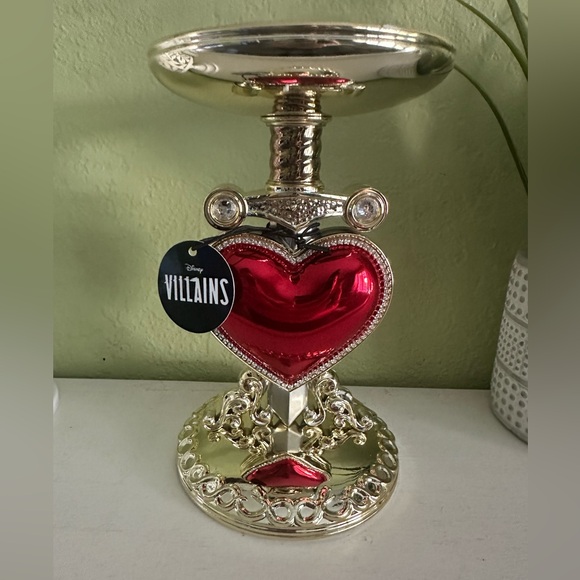 Disney | Accents | Disney Villains Red And Gold Heart Decor | Poshmark